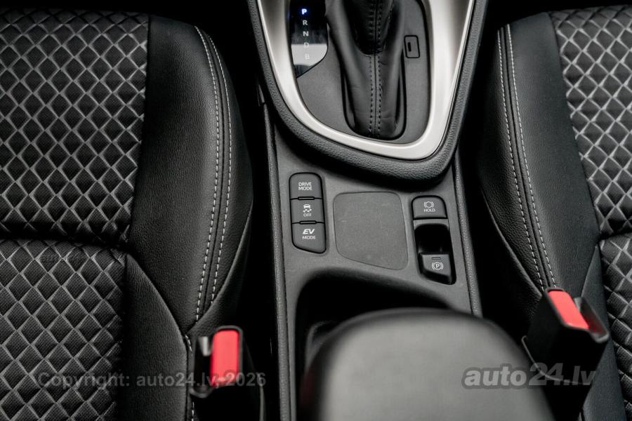 Pelēks Mazda 2 2024 Pērnava, ar dzinēja tilpumu 1.50 L un nobraukumu 26 tūkst. km par 17900 €, foto 21 vietnē AUTOMOTO.COM.LV