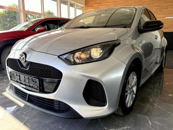 Grey Mazda 2 2024 in Panevezys, with an engine capacity of 1.50 L and mileage of 21 thousand km for 16400 €, photo 2 on AUTOMOTO.COM.LV