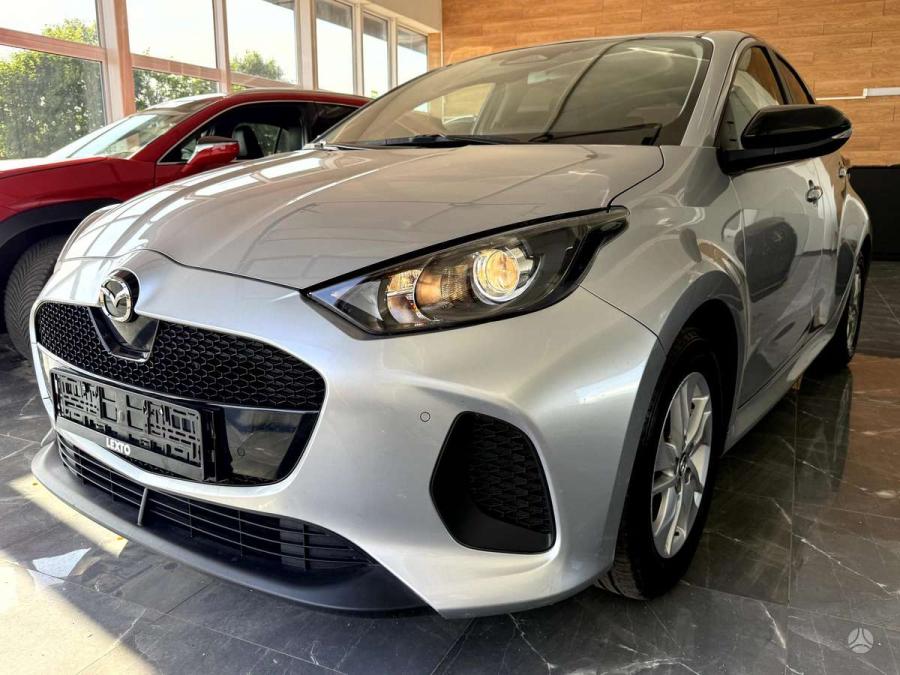 Grey Mazda 2 2024 in Panevezys, with an engine capacity of 1.50 L and mileage of 21 thousand km for 16400 €, photo 1 on AUTOMOTO.COM.LV