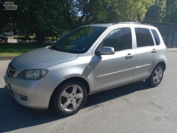 Grey Mazda 2 2004 in Vilnius, with an engine capacity of 1.40 L and mileage of 300 thousand km for 400 €, photo 1 on AUTOMOTO.COM.LV