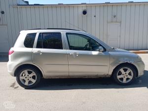 Grey Mazda 2 2004 in Vilnius, with an engine capacity of 1.40 L and mileage of 300 thousand km for 400 €, photo 8 on AUTOMOTO.COM.LV
