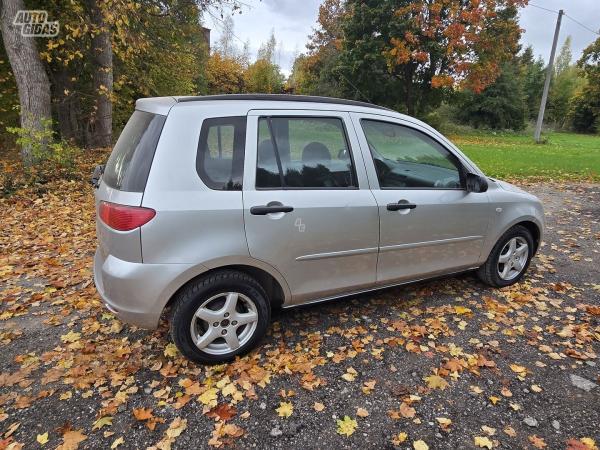 Pelēks Mazda 2 2005 Jurbarkas, ar dzinēja tilpumu 1.40 L un nobraukumu 150 tūkst. km par 850 €, foto 3 vietnē AUTOMOTO.COM.LV