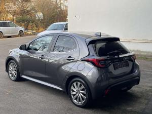 Grey Mazda 2 2023 in Kaunas, with an engine capacity of 1.50 L and mileage of 62 thousand km for 21782 €, photo 4 on AUTOMOTO.COM.LV