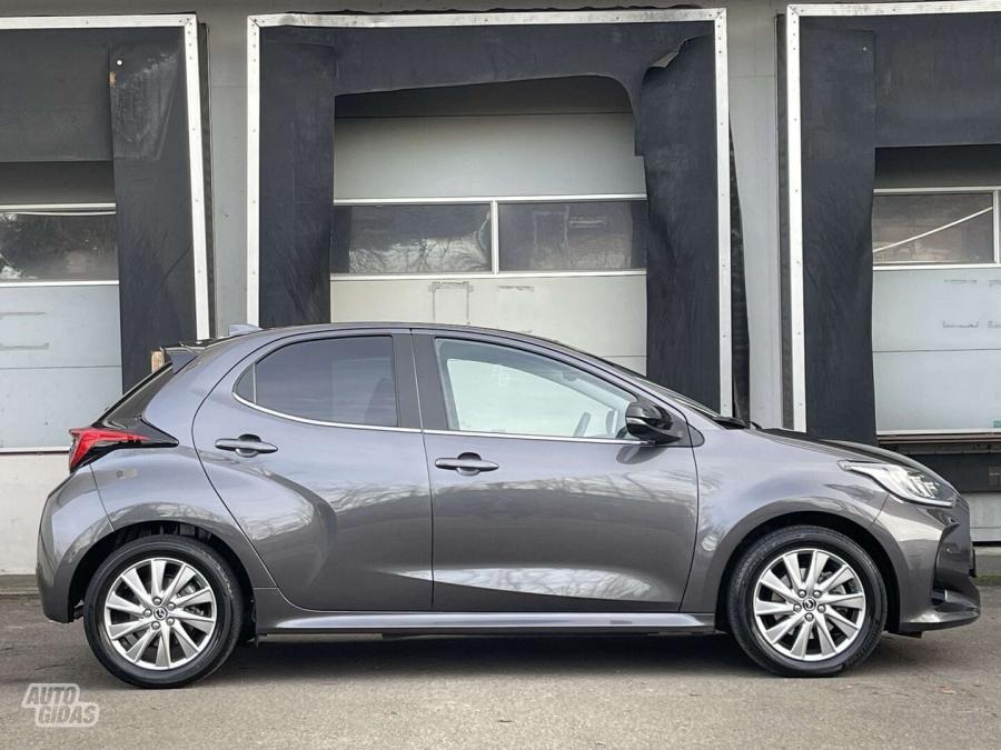 Grey Mazda 2 2023 in Kaunas, with an engine capacity of 1.50 L and mileage of 62 thousand km for 21782 €, photo 7 on AUTOMOTO.COM.LV