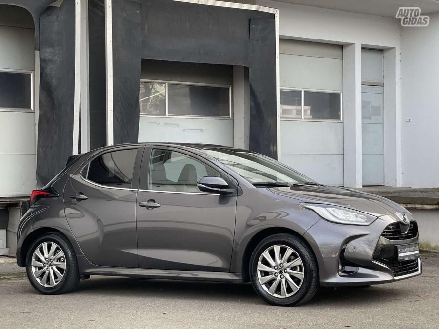 Grey Mazda 2 2023 in Kaunas, with an engine capacity of 1.50 L and mileage of 62 thousand km for 21782 €, photo 8 on AUTOMOTO.COM.LV