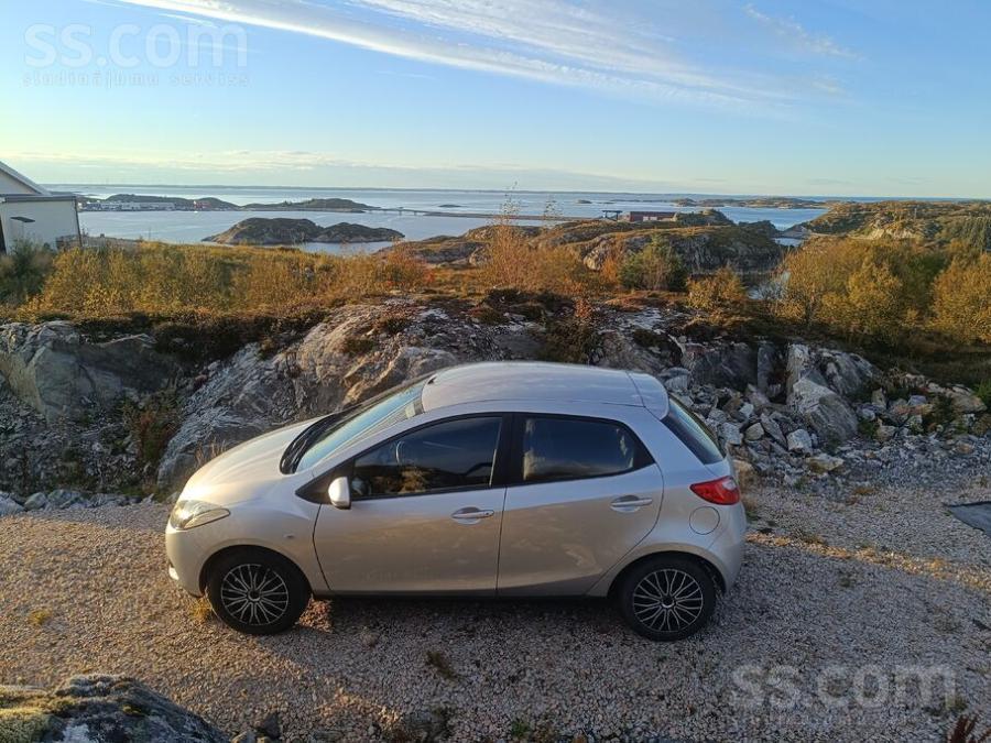 Mazda 2 2008 in Riga, with an engine capacity of 1.30 L and mileage of 198 thousand km for 1100 €, photo 4 on AUTOMOTO.COM.LV