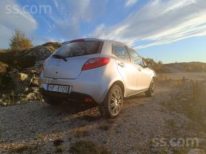 Mazda 2 2008 in Riga, with an engine capacity of 1.30 L and mileage of 198 thousand km for 1100 €, photo 5 on AUTOMOTO.COM.LV
