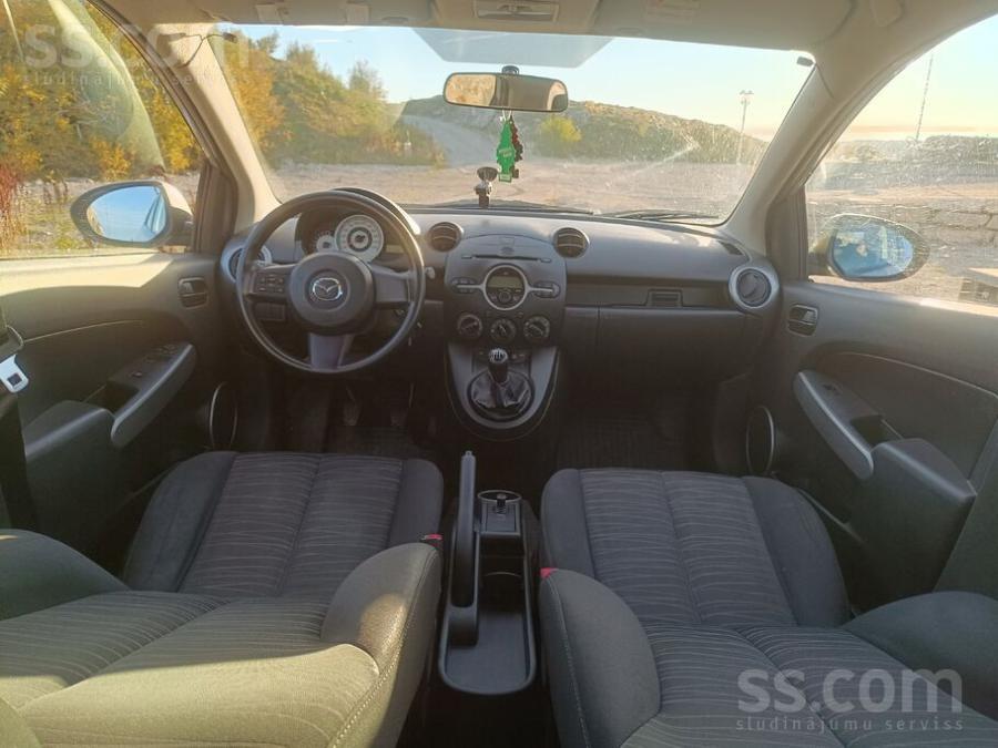 Mazda 2 2008 in Riga, with an engine capacity of 1.30 L and mileage of 198 thousand km for 1100 €, photo 10 on AUTOMOTO.COM.LV