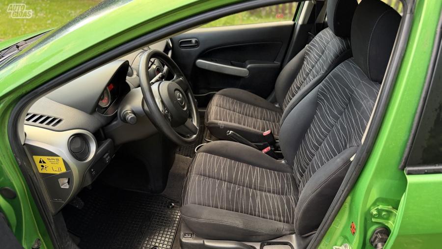 Mazda 2 2009 Viļņa, ar dzinēja tilpumu 1.50 L un nobraukumu 232 tūkst. km par 1250 €, foto 12 vietnē AUTOMOTO.COM.LV