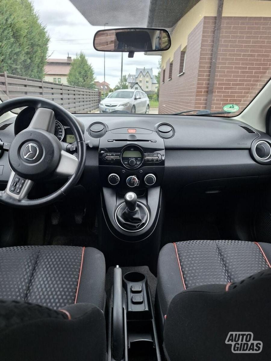 Mazda 2 2010 in Kaunas, with an engine capacity of 1.40 L and mileage of 220 thousand km for 1750 €, photo 7 on AUTOMOTO.COM.LV