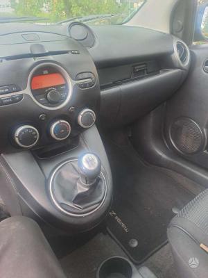 Mazda 2 2010 Kauņa, ar dzinēja tilpumu 1.56 L un nobraukumu 235 tūkst. km par 1500 €, foto 8 vietnē AUTOMOTO.COM.LV