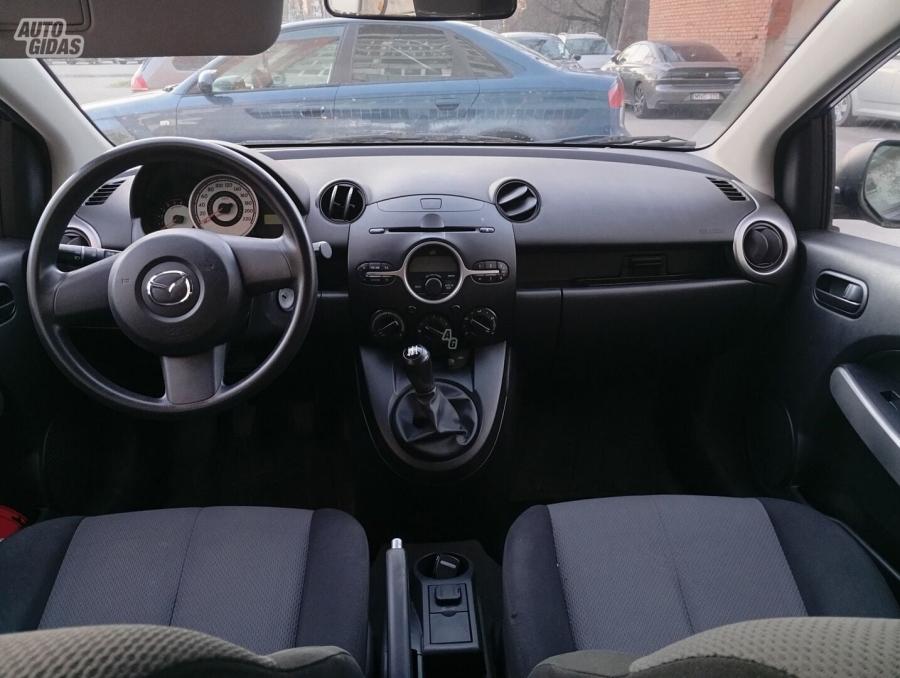 Mazda 2 2011 in Klaipeda, with an engine capacity of 1.40 L and mileage of 195 thousand km for 1400 €, photo 6 on AUTOMOTO.COM.LV