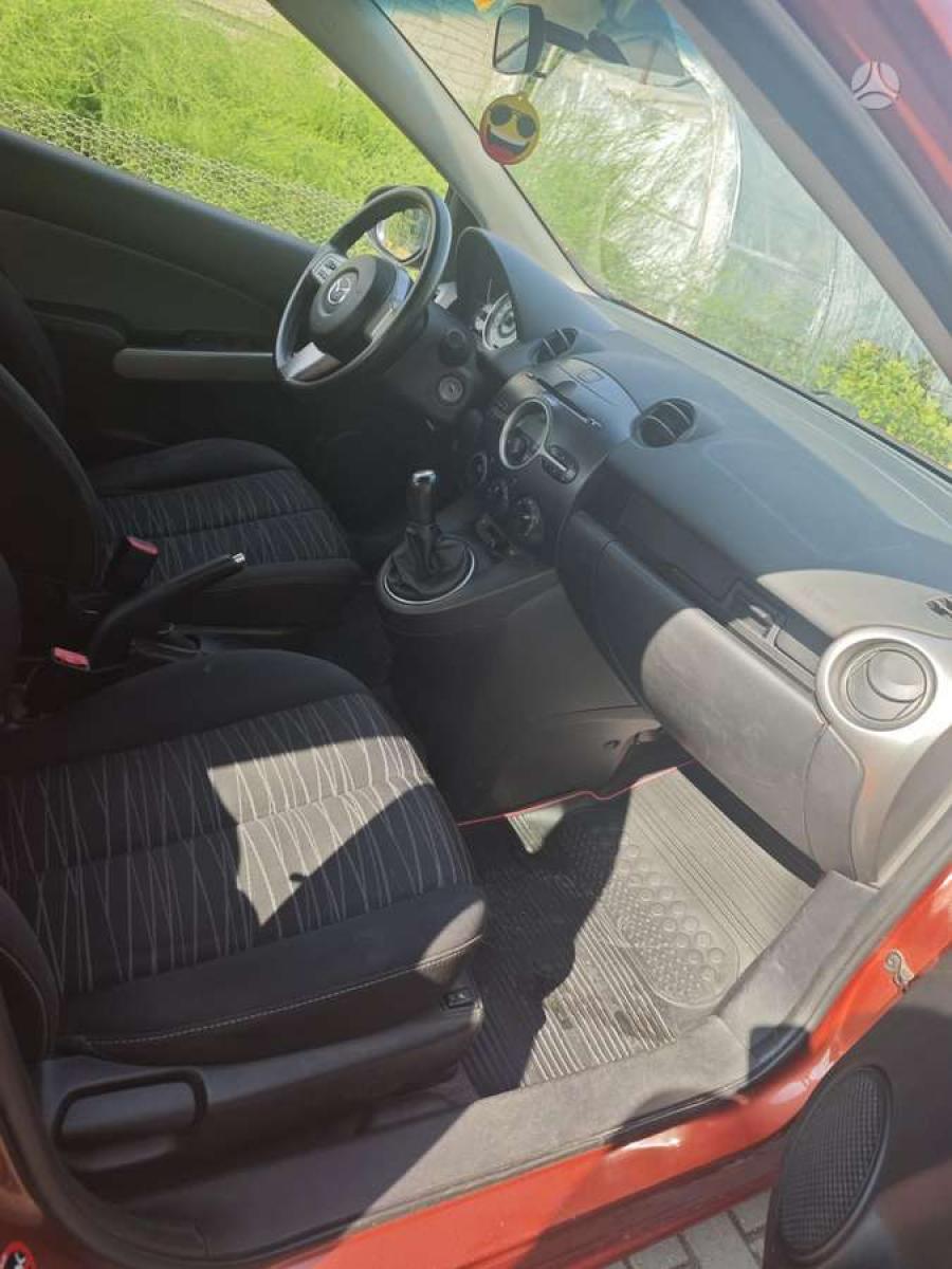 Oranžs Mazda 2 2009 Kauņa, ar dzinēja tilpumu 1.35 L un nobraukumu 170 tūkst. km par 1400 €, foto 10 vietnē AUTOMOTO.COM.LV