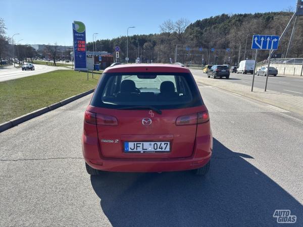 Sarkans Mazda 2 2004 Viļņa, ar dzinēja tilpumu 1.40 L un nobraukumu 300 tūkst. km par 400 €, foto 5 vietnē AUTOMOTO.COM.LV