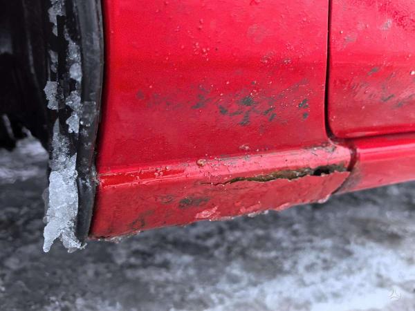 Red Mazda 2 2008 in Vilnius, with an engine capacity of 1.40 L and mileage of 280 thousand km for 700 €, photo 8 on AUTOMOTO.COM.LV