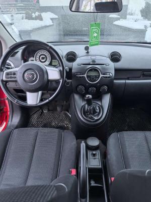 Sarkans Mazda 2 2008 Viļņa, ar dzinēja tilpumu 1.40 L un nobraukumu 280 tūkst. km par 700 €, foto 13 vietnē AUTOMOTO.COM.LV