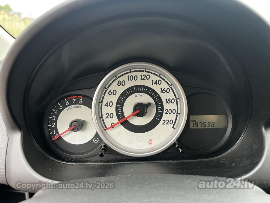 Sarkans Mazda 2 2008 Veru, ar dzinēja tilpumu 1.30 L un nobraukumu 198 tūkst. km par 1499 €, foto 16 vietnē AUTOMOTO.COM.LV