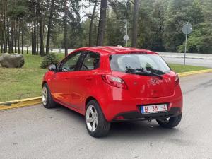 Red Mazda 2 2008 in Riga, with an engine capacity of 1.40 L and mileage of 152 thousand km for 2790 €, photo 7 on AUTOMOTO.COM.LV