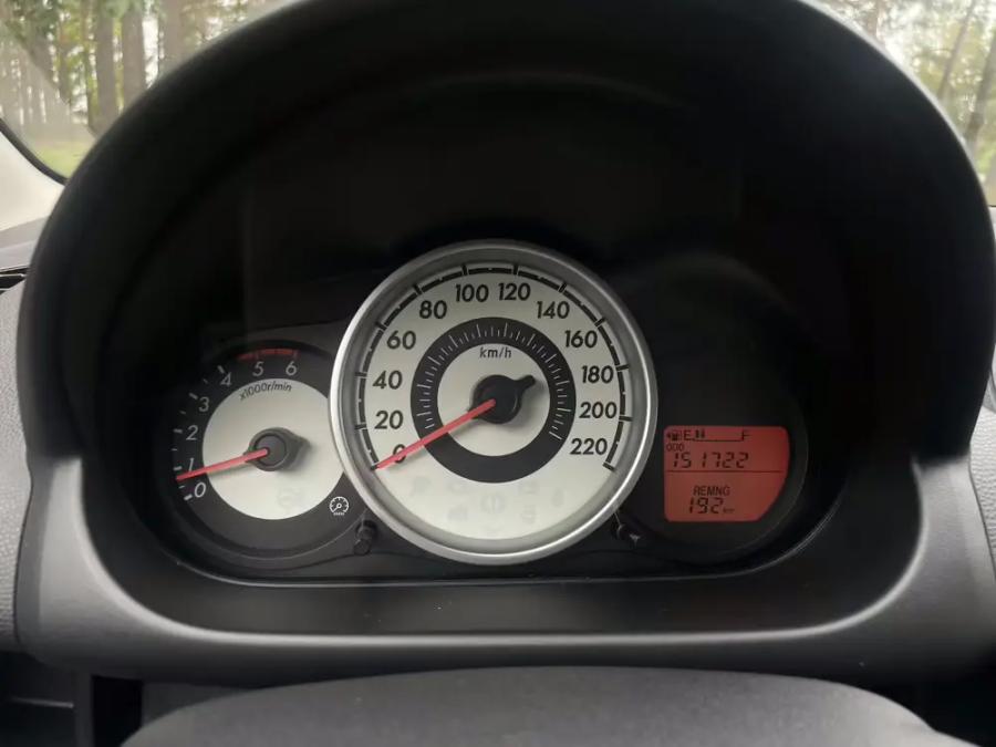 Red Mazda 2 2008 in Riga, with an engine capacity of 1.40 L and mileage of 152 thousand km for 2790 €, photo 15 on AUTOMOTO.COM.LV