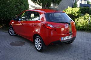 Sarkans Mazda 2 2008 Pērnava, ar dzinēja tilpumu 1.30 L un nobraukumu 198 tūkst. km par 2300 €, foto 15 vietnē AUTOMOTO.COM.LV