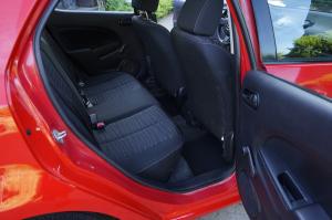 Sarkans Mazda 2 2008 Pērnava, ar dzinēja tilpumu 1.30 L un nobraukumu 198 tūkst. km par 2300 €, foto 24 vietnē AUTOMOTO.COM.LV