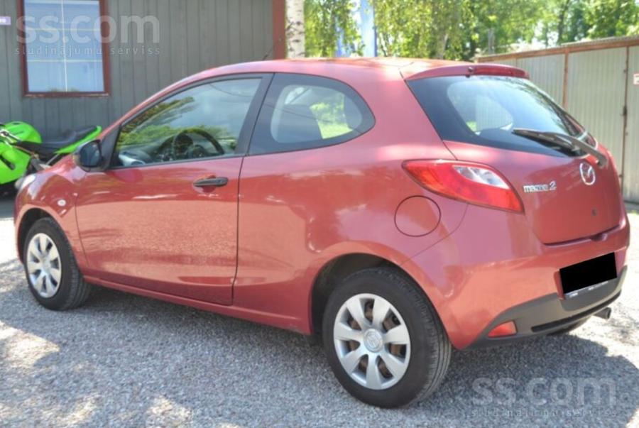 Red Mazda 2 2008 in Riga, with an engine capacity of 1.40 L and mileage of 208 thousand km for 2450 €, photo 3 on AUTOMOTO.COM.LV