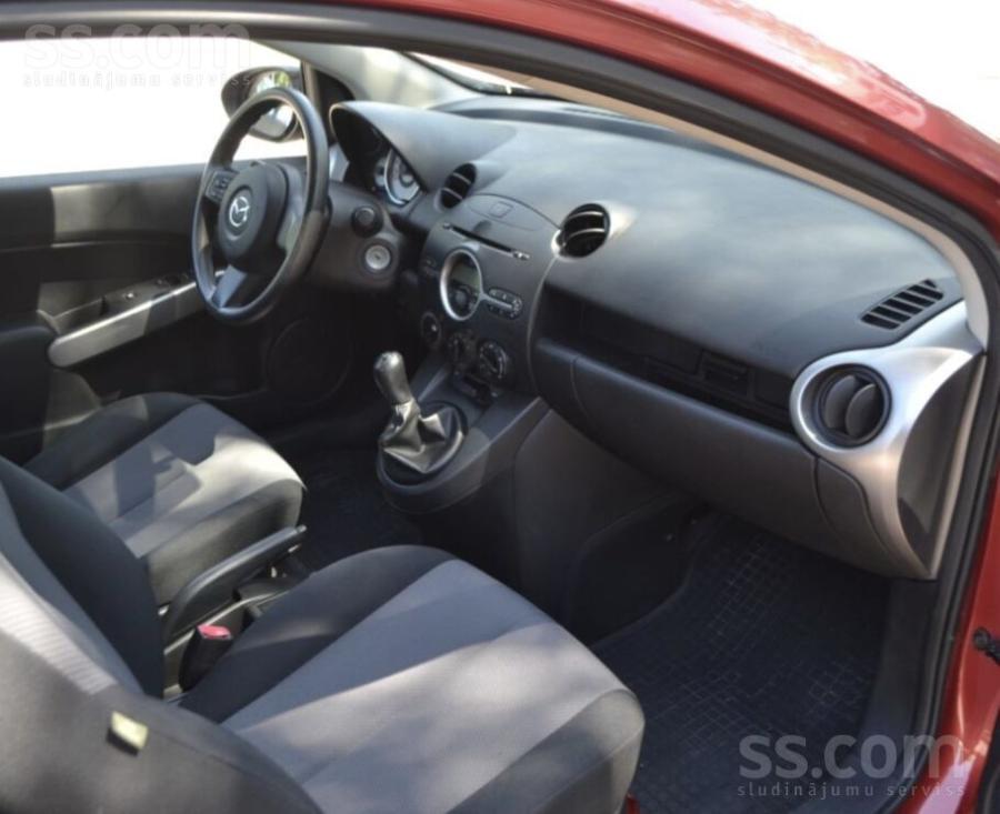 Red Mazda 2 2008 in Riga, with an engine capacity of 1.40 L and mileage of 208 thousand km for 2450 €, photo 4 on AUTOMOTO.COM.LV