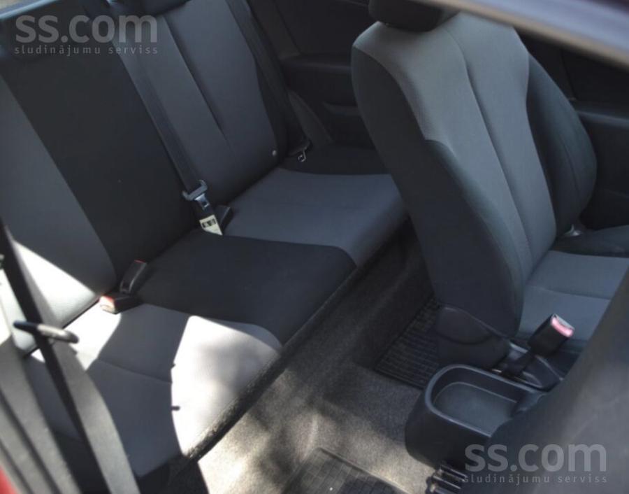 Red Mazda 2 2008 in Riga, with an engine capacity of 1.40 L and mileage of 208 thousand km for 2450 €, photo 5 on AUTOMOTO.COM.LV