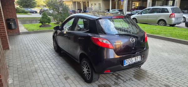 Sarkans Mazda 2 2009 Viļņa, ar dzinēja tilpumu 1.35 L un nobraukumu 320 tūkst. km par 499 €, foto 8 vietnē AUTOMOTO.COM.LV