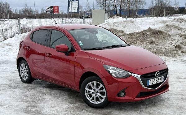 Sarkans Mazda 2 2016 Tauragė, ar dzinēja tilpumu 1.50 L un nobraukumu 185 tūkst. km par 4600 €, foto 6 vietnē AUTOMOTO.COM.LV