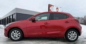 Red Mazda 2 2016 in Taurage, with an engine capacity of 1.50 L and mileage of 185 thousand km for 4600 €, photo 8 on AUTOMOTO.COM.LV