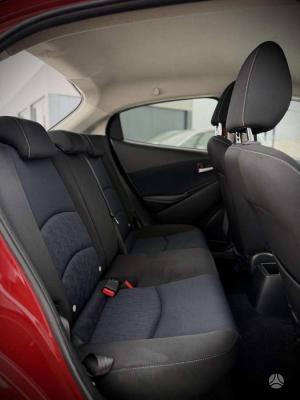 Red Mazda 2 2016 in Taurage, with an engine capacity of 1.50 L and mileage of 185 thousand km for 4600 €, photo 24 on AUTOMOTO.COM.LV