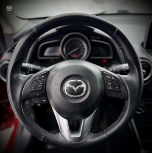 Red Mazda 2 2016 in Taurage, with an engine capacity of 1.50 L and mileage of 185 thousand km for 4600 €, photo 33 on AUTOMOTO.COM.LV