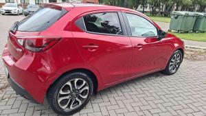 Sarkans Mazda 2 2017 Klaipėda, ar dzinēja tilpumu 1.50 L un nobraukumu 115 tūkst. km par 6000 €, foto 6 vietnē AUTOMOTO.COM.LV
