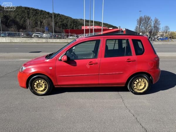 Sarkans Mazda 2 2005 Viļņa, ar dzinēja tilpumu 1.40 L un nobraukumu 176 tūkst. km par 380 €, foto 6 vietnē AUTOMOTO.COM.LV