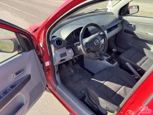 Red Mazda 2 2005 in Vilnius, with an engine capacity of 1.40 L and mileage of 176 thousand km for 380 €, photo 10 on AUTOMOTO.COM.LV