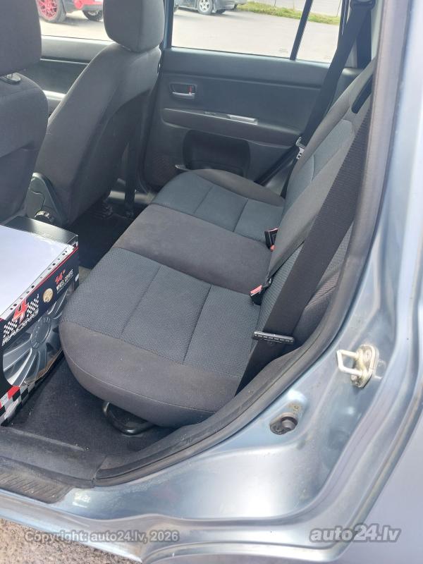 Mazda 2 2007 Tallina, ar dzinēja tilpumu 1.40 L un nobraukumu 108 tūkst. km par 1500 €, foto 4 vietnē AUTOMOTO.COM.LV