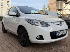 Balts Mazda 2 2009 Rīga, ar dzinēja tilpumu 1.40 L un nobraukumu 0 tūkst. km par 2500 €, foto  vietnē AUTOMOTO.COM.LV