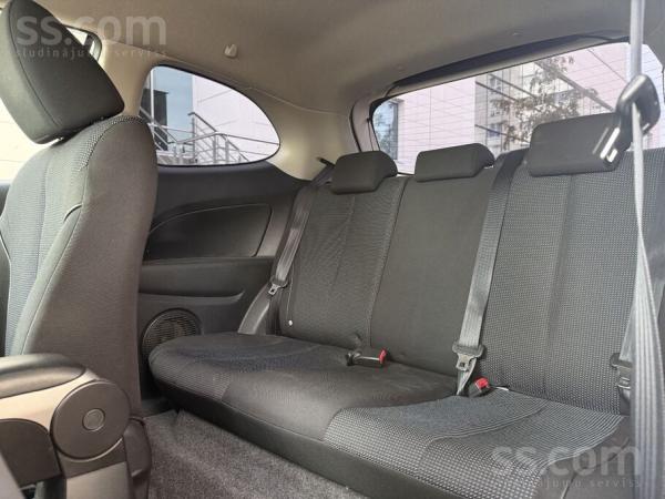 Balts Mazda 2 2009 Rīga, ar dzinēja tilpumu 1.40 L un nobraukumu 0 tūkst. km par 2500 €, foto 5 vietnē AUTOMOTO.COM.LV