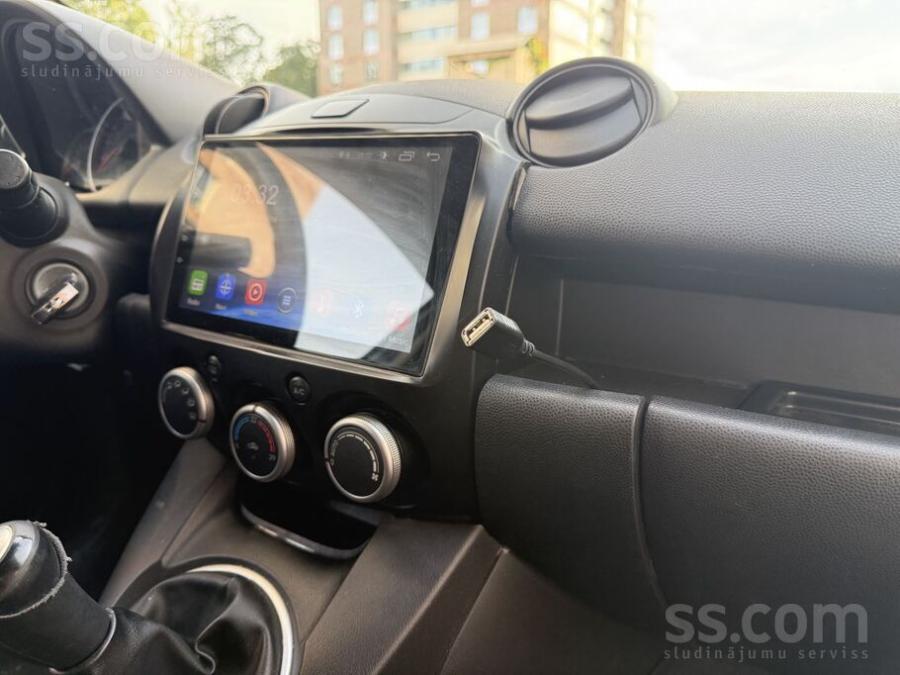Balts Mazda 2 2009 Rīga, ar dzinēja tilpumu 1.40 L un nobraukumu 0 tūkst. km par 2500 €, foto 7 vietnē AUTOMOTO.COM.LV