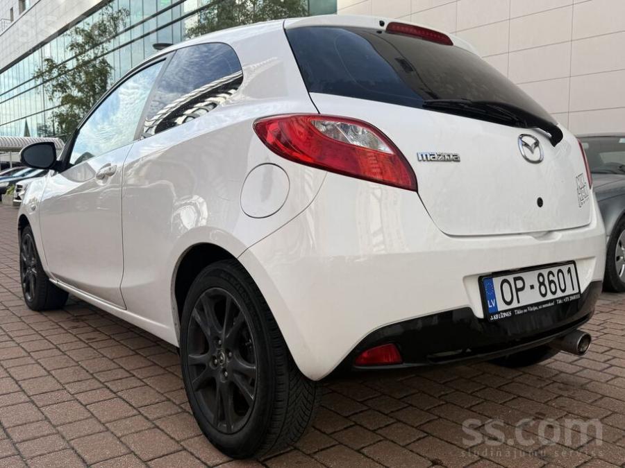 Balts Mazda 2 2009 Rīga, ar dzinēja tilpumu 1.40 L un nobraukumu 0 tūkst. km par 2500 €, foto 9 vietnē AUTOMOTO.COM.LV