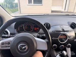 White Mazda 2 2010 in Marijampole, with an engine capacity of 1.50 L and mileage of 94 thousand km for 3500 €, photo 9 on AUTOMOTO.COM.LV