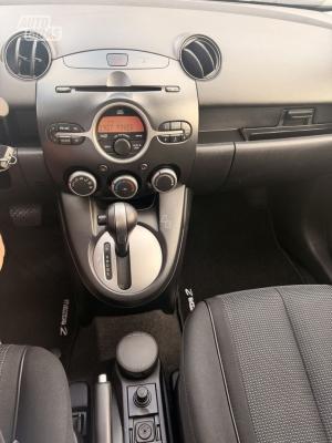White Mazda 2 2010 in Marijampole, with an engine capacity of 1.50 L and mileage of 94 thousand km for 3500 €, photo 10 on AUTOMOTO.COM.LV