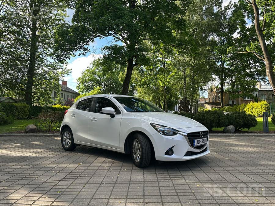 Balts Mazda 2 2016 Rīga, ar dzinēja tilpumu 1.50 L un nobraukumu 110 tūkst. km par 9200 €, foto 1 vietnē AUTOMOTO.COM.LV
