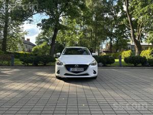 Balts Mazda 2 2016 Rīga, ar dzinēja tilpumu 1.50 L un nobraukumu 110 tūkst. km par 9200 €, foto 7 vietnē AUTOMOTO.COM.LV