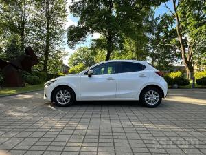 Balts Mazda 2 2016 Rīga, ar dzinēja tilpumu 1.50 L un nobraukumu 110 tūkst. km par 9200 €, foto 9 vietnē AUTOMOTO.COM.LV