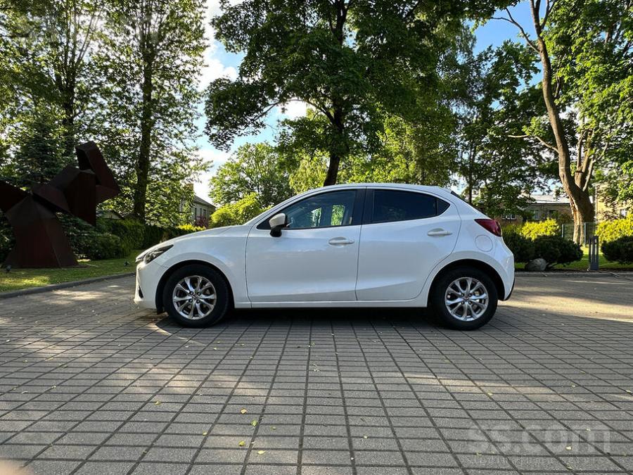 Balts Mazda 2 2016 Rīga, ar dzinēja tilpumu 1.50 L un nobraukumu 110 tūkst. km par 9200 €, foto 9 vietnē AUTOMOTO.COM.LV