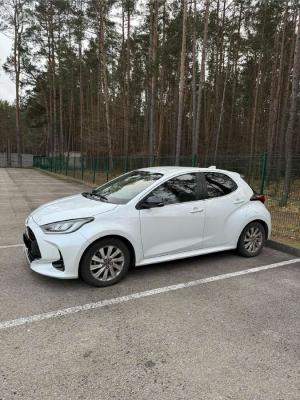 White Mazda 2 2022 in Druskininkai, with an engine capacity of 1.50 L and mileage of 31 thousand km for 19500 €, photo 6 on AUTOMOTO.COM.LV