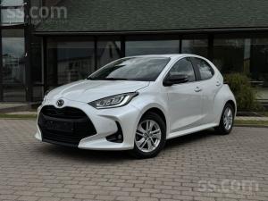 Balts Mazda 2 2025 Tukums, ar dzinēja tilpumu 1.50 L un nobraukumu 32 tūkst. km par 17999 €, foto  vietnē AUTOMOTO.COM.LV