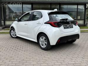 Balts Mazda 2 2025 Tukums, ar dzinēja tilpumu 1.50 L un nobraukumu 32 tūkst. km par 17999 €, foto 3 vietnē AUTOMOTO.COM.LV